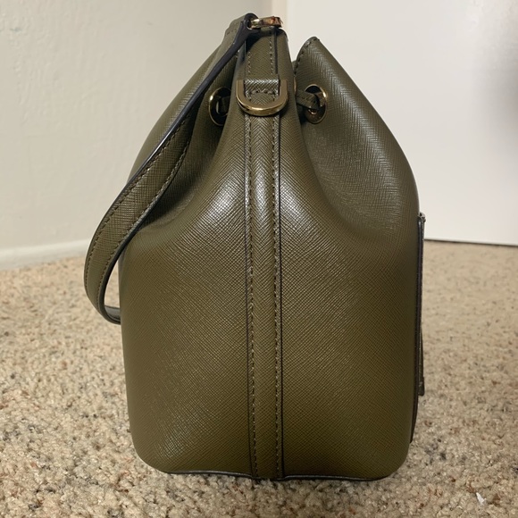 Michael Kors | Bags | Michael Kors Greenwich Olive Green Bucket Bag ...